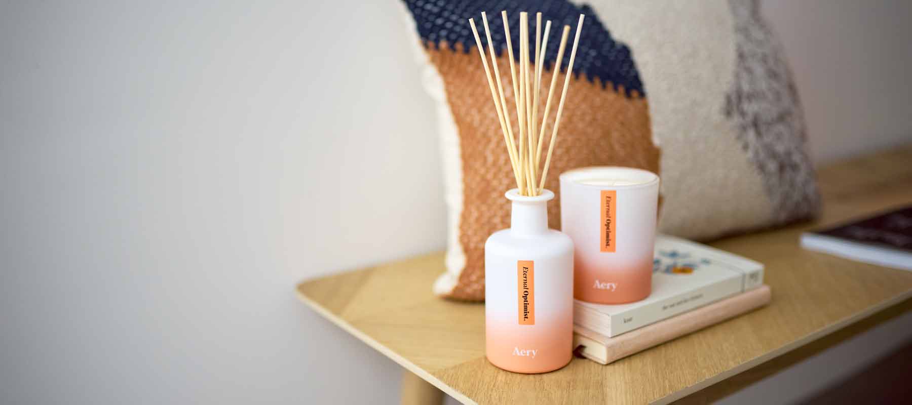 How to Choose a Reed Diffuser to Suit Your Mood